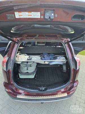 Sarkans Toyota RAV4 2016 Viļņa, ar dzinēja tilpumu 2.50 L un nobraukumu 280 tūkst. km par 15300 €, foto 22 vietnē AUTOMOTO.COM.LV