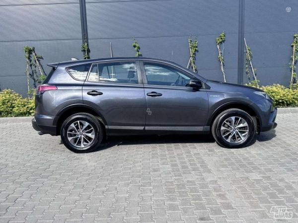 Sarkans Toyota RAV4 2016 Viļņa, ar dzinēja tilpumu 0.00 L un nobraukumu 199 tūkst. km par 16350 €, foto 8 vietnē AUTOMOTO.COM.LV