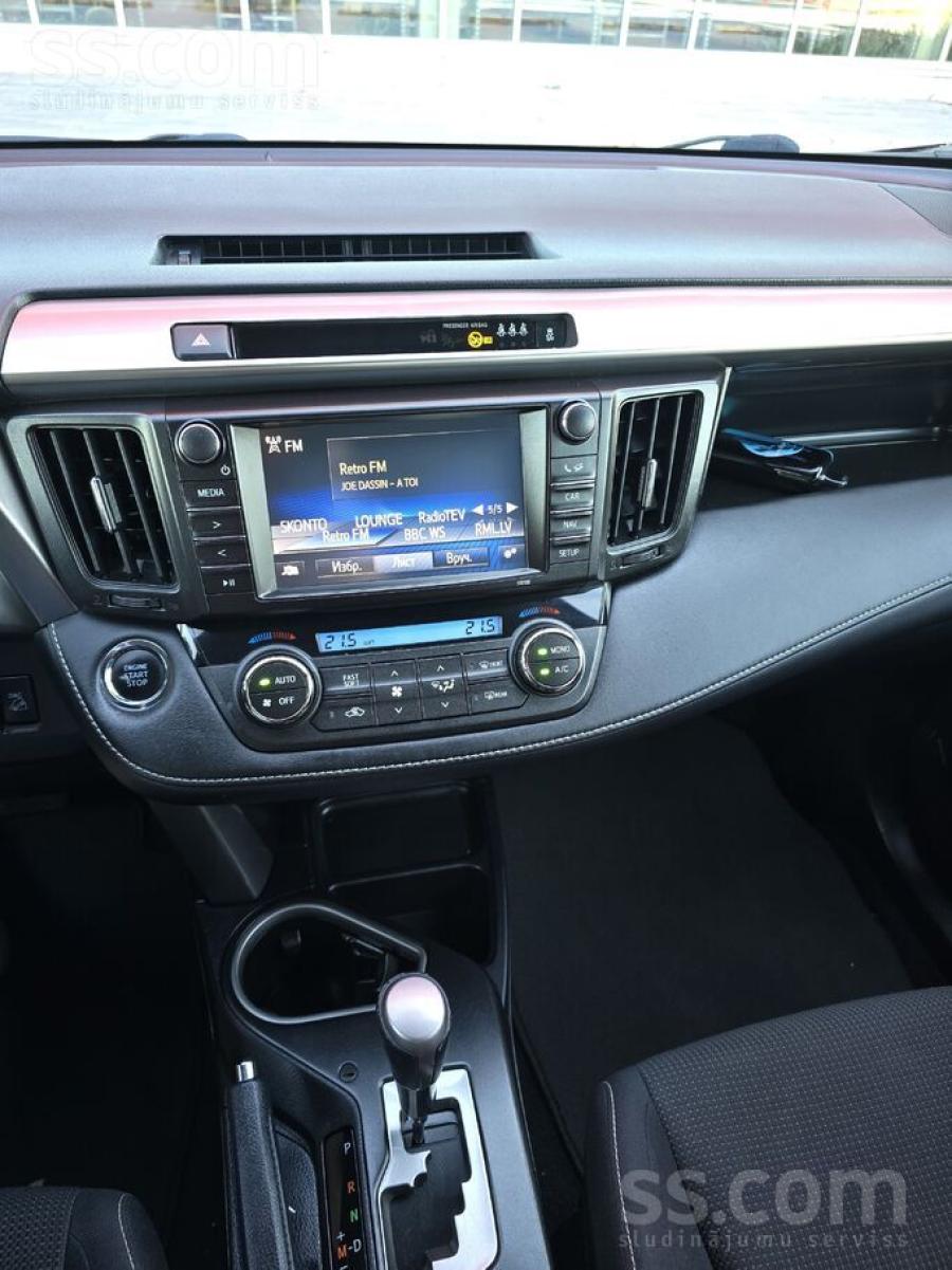 Sarkans Toyota RAV4 2016 Rīga, ar dzinēja tilpumu 2.00 L un nobraukumu 131 tūkst. km par 16500 €, foto 15 vietnē AUTOMOTO.COM.LV