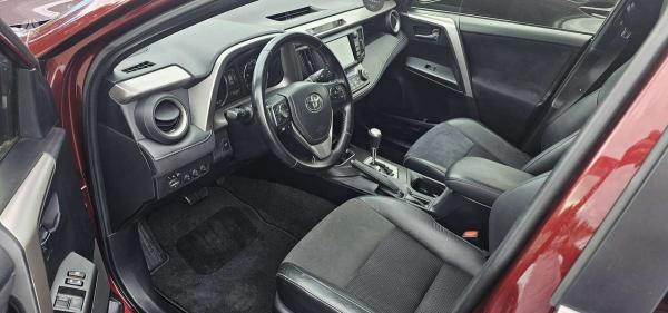 Sarkans Toyota RAV4 2016 Kauņa, ar dzinēja tilpumu 2.49 L un nobraukumu 269 tūkst. km par 16750 €, foto 5 vietnē AUTOMOTO.COM.LV