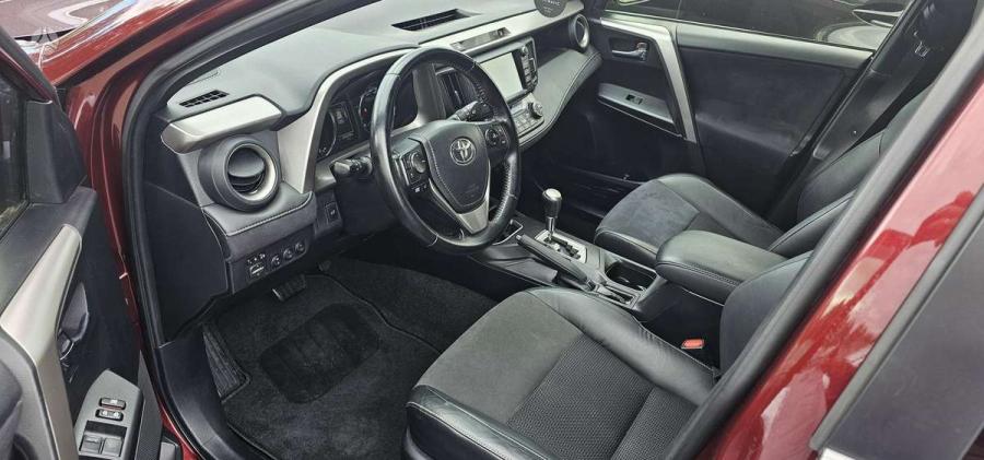 Sarkans Toyota RAV4 2016 Kauņa, ar dzinēja tilpumu 2.49 L un nobraukumu 269 tūkst. km par 16750 €, foto 6 vietnē AUTOMOTO.COM.LV