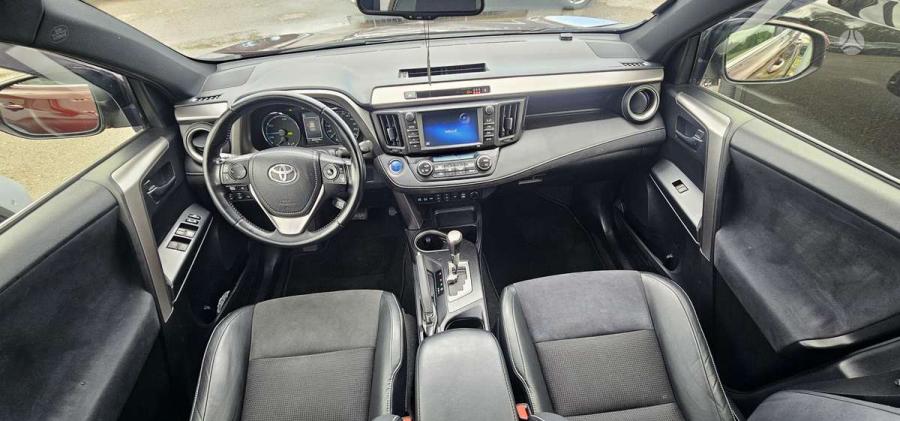 Sarkans Toyota RAV4 2016 Kauņa, ar dzinēja tilpumu 2.49 L un nobraukumu 269 tūkst. km par 16750 €, foto 7 vietnē AUTOMOTO.COM.LV