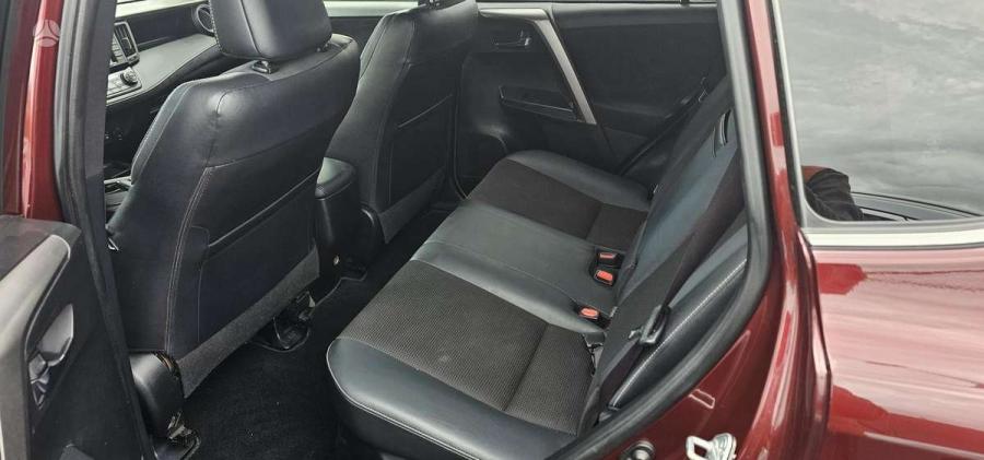 Sarkans Toyota RAV4 2016 Kauņa, ar dzinēja tilpumu 2.49 L un nobraukumu 269 tūkst. km par 16750 €, foto 9 vietnē AUTOMOTO.COM.LV