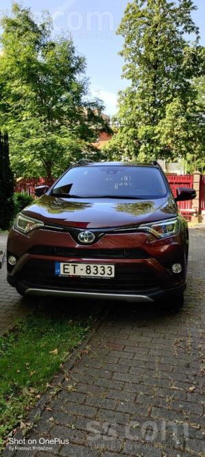 Sarkans Toyota RAV4 2016 Rīga, ar dzinēja tilpumu 2.50 L un nobraukumu 102 tūkst. km par 19900 €, foto  vietnē AUTOMOTO.COM.LV