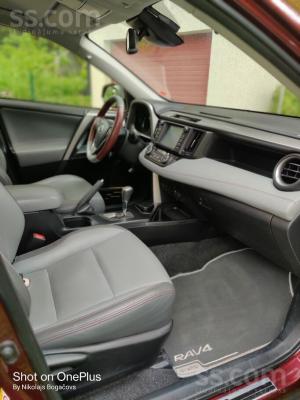 Sarkans Toyota RAV4 2016 Rīga, ar dzinēja tilpumu 2.50 L un nobraukumu 102 tūkst. km par 19900 €, foto 12 vietnē AUTOMOTO.COM.LV