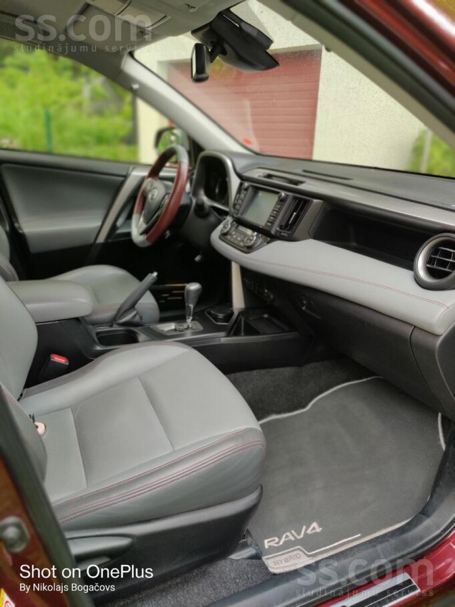 Sarkans Toyota RAV4 2016 Rīga, ar dzinēja tilpumu 2.50 L un nobraukumu 102 tūkst. km par 19900 €, foto 12 vietnē AUTOMOTO.COM.LV
