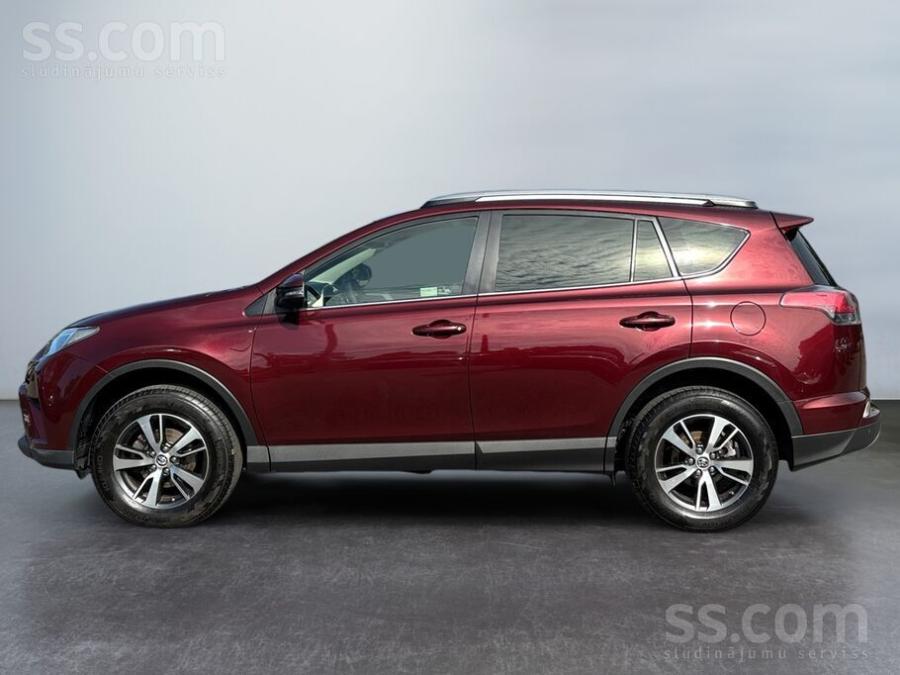 Sarkans Toyota RAV4 2016 Rīga, ar dzinēja tilpumu 2.00 L un nobraukumu 251 tūkst. km par 14260 €, foto 3 vietnē AUTOMOTO.COM.LV