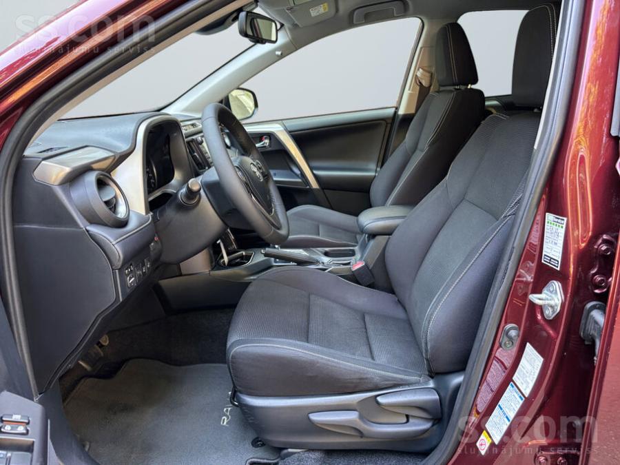Sarkans Toyota RAV4 2016 Rīga, ar dzinēja tilpumu 2.00 L un nobraukumu 251 tūkst. km par 14260 €, foto 10 vietnē AUTOMOTO.COM.LV