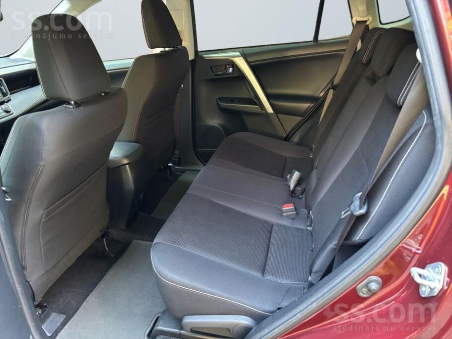 Sarkans Toyota RAV4 2016 Rīga, ar dzinēja tilpumu 2.00 L un nobraukumu 251 tūkst. km par 14260 €, foto 14 vietnē AUTOMOTO.COM.LV