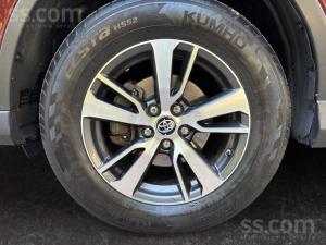 Sarkans Toyota RAV4 2016 Rīga, ar dzinēja tilpumu 2.00 L un nobraukumu 251 tūkst. km par 14260 €, foto 15 vietnē AUTOMOTO.COM.LV