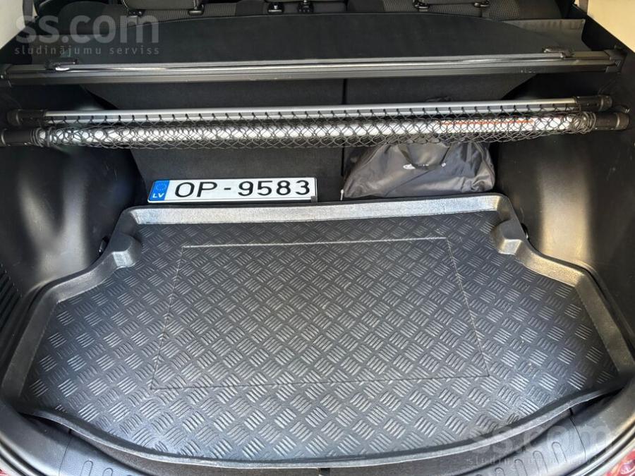 Sarkans Toyota RAV4 2016 Rīga, ar dzinēja tilpumu 2.00 L un nobraukumu 251 tūkst. km par 14260 €, foto 17 vietnē AUTOMOTO.COM.LV