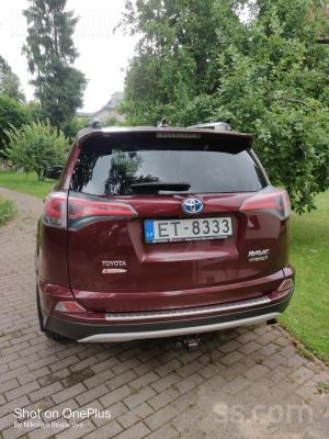 Sarkans Toyota RAV4 2016 Rīga, ar dzinēja tilpumu 2.50 L un nobraukumu 102 tūkst. km par 18800 €, foto 3 vietnē AUTOMOTO.COM.LV