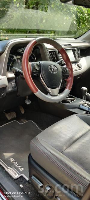 Sarkans Toyota RAV4 2016 Rīga, ar dzinēja tilpumu 2.50 L un nobraukumu 102 tūkst. km par 18800 €, foto 4 vietnē AUTOMOTO.COM.LV