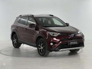 Red Toyota RAV4 2016 in Vilnius, with an engine capacity of 2.49 L and mileage of 150 thousand km for 18900 €, photo 19 on AUTOMOTO.COM.LV