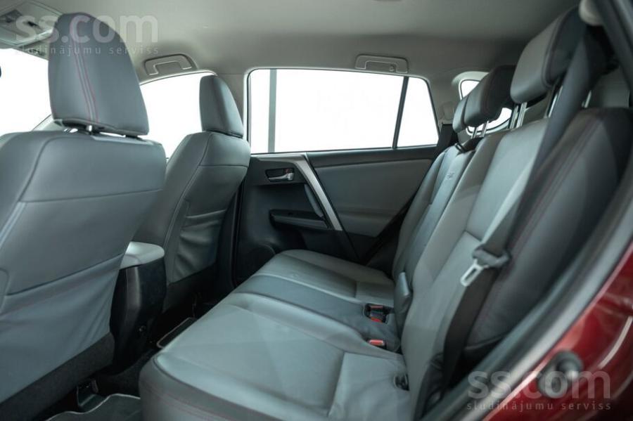 Sarkans Toyota RAV4 2016 Rīga, ar dzinēja tilpumu 2.50 L un nobraukumu 102 tūkst. km par 17900 €, foto 6 vietnē AUTOMOTO.COM.LV