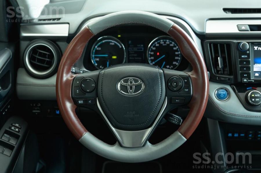 Sarkans Toyota RAV4 2016 Rīga, ar dzinēja tilpumu 2.50 L un nobraukumu 102 tūkst. km par 17900 €, foto 11 vietnē AUTOMOTO.COM.LV