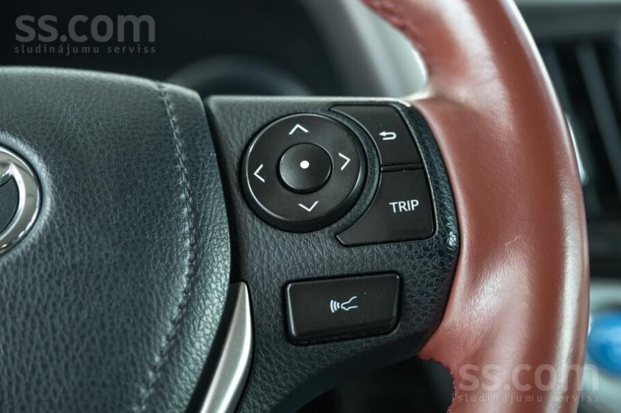 Sarkans Toyota RAV4 2016 Rīga, ar dzinēja tilpumu 2.50 L un nobraukumu 102 tūkst. km par 17900 €, foto 14 vietnē AUTOMOTO.COM.LV