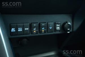 Sarkans Toyota RAV4 2016 Rīga, ar dzinēja tilpumu 2.50 L un nobraukumu 102 tūkst. km par 17900 €, foto 18 vietnē AUTOMOTO.COM.LV