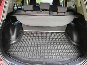 Red Toyota RAV4 2016 in Tukums, with an engine capacity of 2.00 L and mileage of 142 thousand km for 13500 €, photo 8 on AUTOMOTO.COM.LV