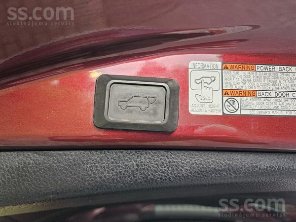 Red Toyota RAV4 2016 in Tukums, with an engine capacity of 2.00 L and mileage of 142 thousand km for 13500 €, photo 9 on AUTOMOTO.COM.LV