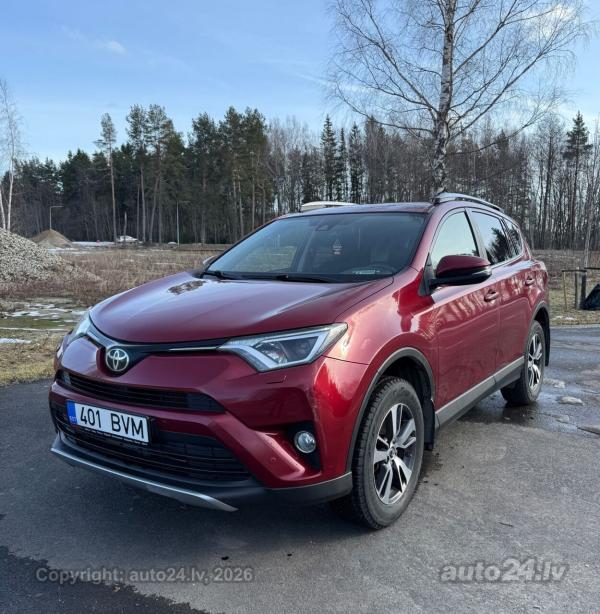 Red Toyota RAV4 2017 in Tallinn, with an engine capacity of 2.00 L and mileage of 90 thousand km for 13900 €, photo 1 on AUTOMOTO.COM.LV
