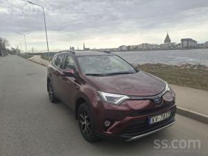 Sarkans Toyota RAV4 2017 Jūrmala, ar dzinēja tilpumu 2.50 L un nobraukumu 196 tūkst. km par 19800 €, foto 3 vietnē AUTOMOTO.COM.LV