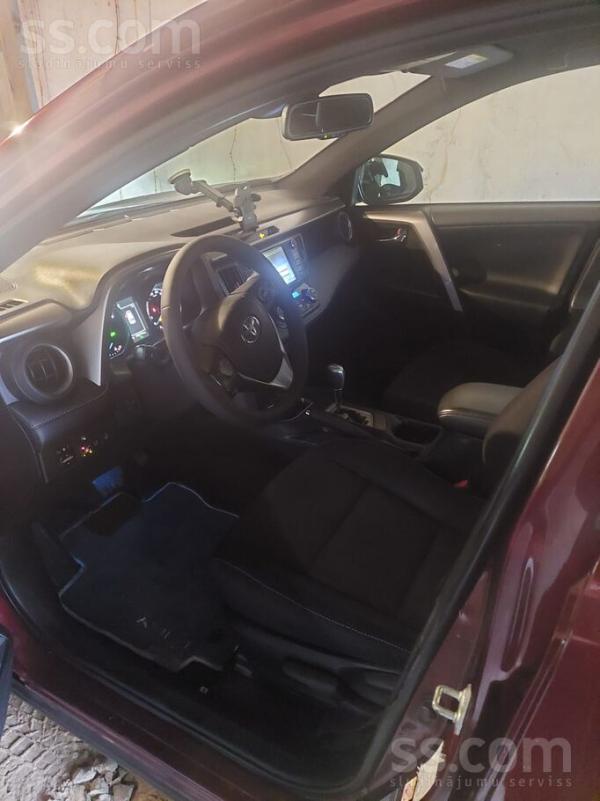 Sarkans Toyota RAV4 2017 Jūrmala, ar dzinēja tilpumu 2.50 L un nobraukumu 196 tūkst. km par 19800 €, foto 7 vietnē AUTOMOTO.COM.LV