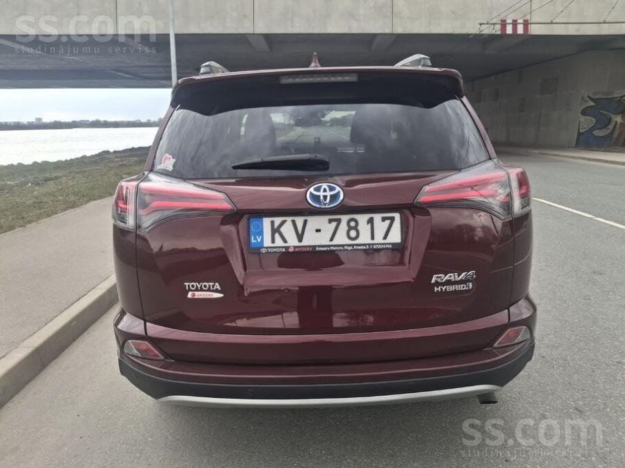 Sarkans Toyota RAV4 2017 Jūrmala, ar dzinēja tilpumu 2.50 L un nobraukumu 196 tūkst. km par 19800 €, foto 15 vietnē AUTOMOTO.COM.LV