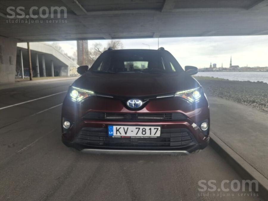 Sarkans Toyota RAV4 2017 Jūrmala, ar dzinēja tilpumu 2.50 L un nobraukumu 196 tūkst. km par 19800 €, foto 16 vietnē AUTOMOTO.COM.LV