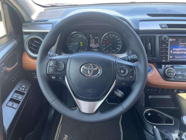 Red Toyota RAV4 2017 in Klaipeda, with an engine capacity of 2.49 L and mileage of 0 thousand km for 15000 €, photo 9 on AUTOMOTO.COM.LV