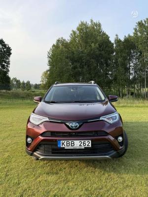 Sarkans Toyota RAV4 2017 Viļņa, ar dzinēja tilpumu 2.49 L un nobraukumu 108 tūkst. km par 20500 €, foto 4 vietnē AUTOMOTO.COM.LV