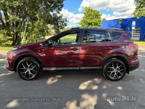 Sarkans Toyota RAV4 2017 Paide, ar dzinēja tilpumu 2.00 L un nobraukumu 198 tūkst. km par 14990 €, foto 4 vietnē AUTOMOTO.COM.LV