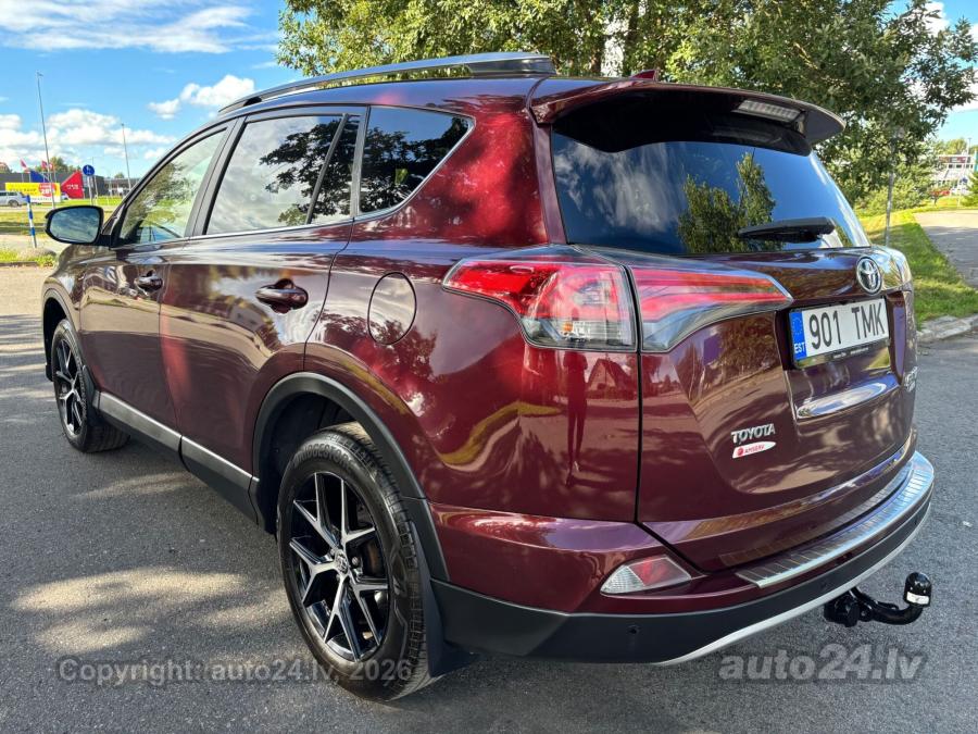 Sarkans Toyota RAV4 2017 Paide, ar dzinēja tilpumu 2.00 L un nobraukumu 198 tūkst. km par 14990 €, foto 5 vietnē AUTOMOTO.COM.LV