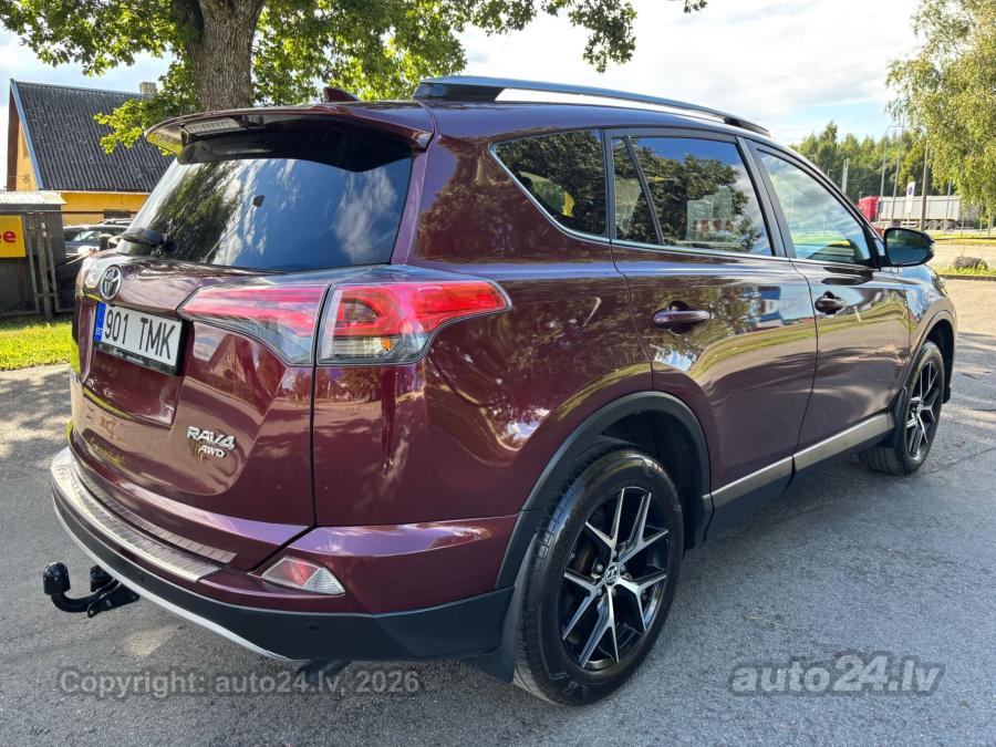 Sarkans Toyota RAV4 2017 Paide, ar dzinēja tilpumu 2.00 L un nobraukumu 198 tūkst. km par 14990 €, foto 6 vietnē AUTOMOTO.COM.LV