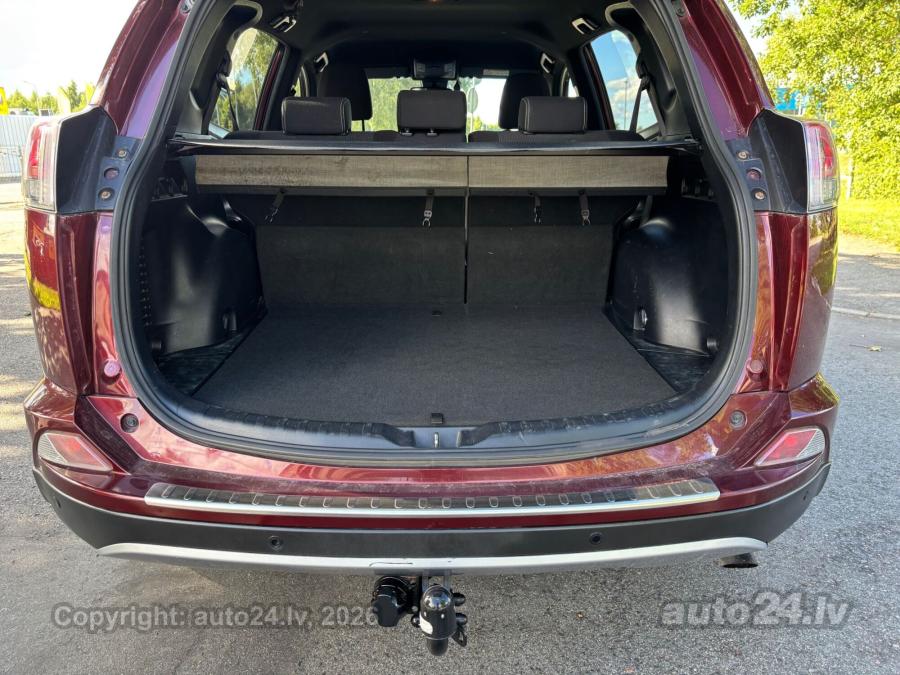 Sarkans Toyota RAV4 2017 Paide, ar dzinēja tilpumu 2.00 L un nobraukumu 198 tūkst. km par 14990 €, foto 23 vietnē AUTOMOTO.COM.LV