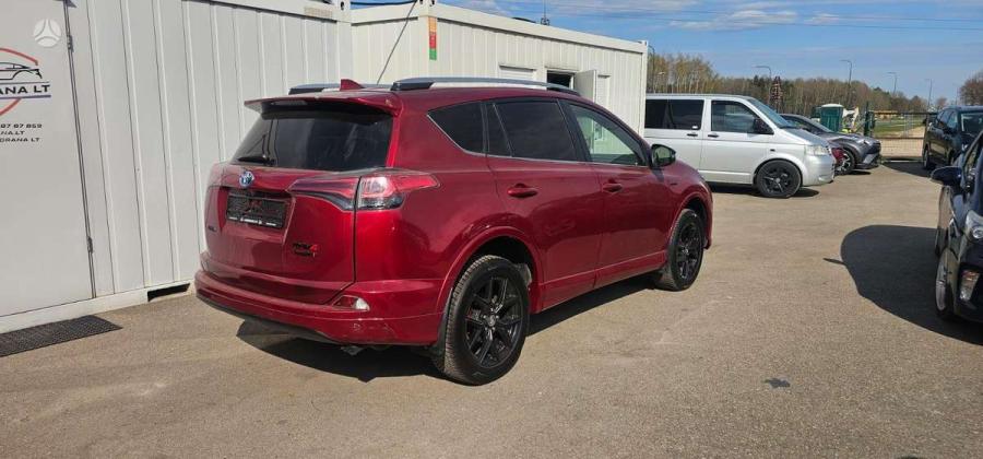Red Toyota RAV4 2017 in Kaunas, with an engine capacity of 2.49 L and mileage of 84 thousand km for 18900 €, photo 4 on AUTOMOTO.COM.LV