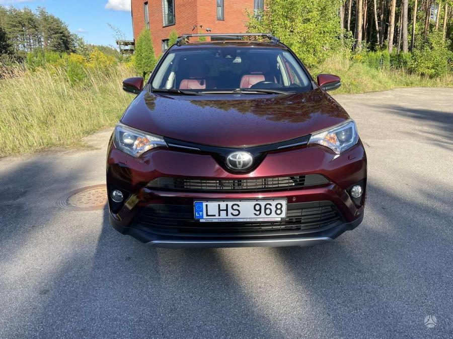 Sarkans Toyota RAV4 2017 Viļņa, ar dzinēja tilpumu 2.00 L un nobraukumu 157 tūkst. km par 13900 €, foto 3 vietnē AUTOMOTO.COM.LV