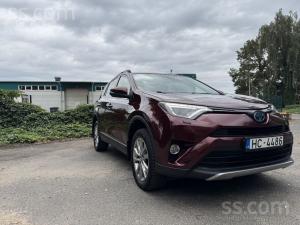 Red Toyota RAV4 2017 in Riga, with an engine capacity of 2.50 L and mileage of 181 thousand km for 16200 €, photo 16 on AUTOMOTO.COM.LV