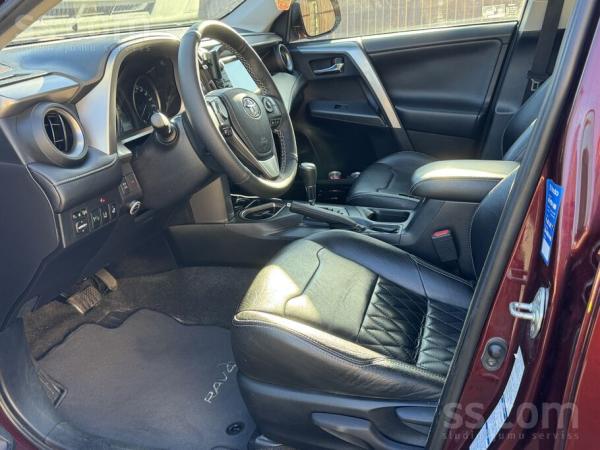Sarkans Toyota RAV4 2017 Rīga, ar dzinēja tilpumu 2.00 L un nobraukumu 224 tūkst. km par 14800 €, foto 9 vietnē AUTOMOTO.COM.LV