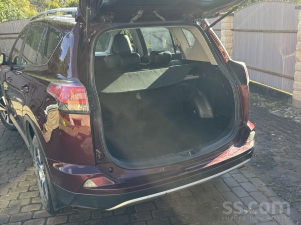 Sarkans Toyota RAV4 2017 Rīga, ar dzinēja tilpumu 2.00 L un nobraukumu 224 tūkst. km par 14800 €, foto 5 vietnē AUTOMOTO.COM.LV