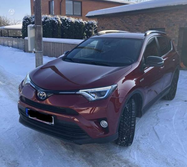 Sarkans Toyota RAV4 2018 Kauņa, ar dzinēja tilpumu 2.49 L un nobraukumu 115 tūkst. km par 17500 €, foto 2 vietnē AUTOMOTO.COM.LV