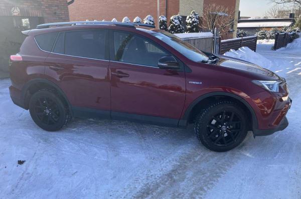 Sarkans Toyota RAV4 2018 Kauņa, ar dzinēja tilpumu 2.49 L un nobraukumu 115 tūkst. km par 17500 €, foto 3 vietnē AUTOMOTO.COM.LV