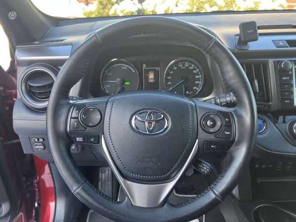 Sarkans Toyota RAV4 2018 Kauņa, ar dzinēja tilpumu 2.49 L un nobraukumu 115 tūkst. km par 17500 €, foto 10 vietnē AUTOMOTO.COM.LV