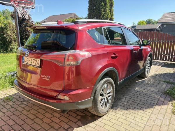 Sarkans Toyota RAV4 2018 Rīga, ar dzinēja tilpumu 2.50 L un nobraukumu 106 tūkst. km par 17800 €, foto 4 vietnē AUTOMOTO.COM.LV