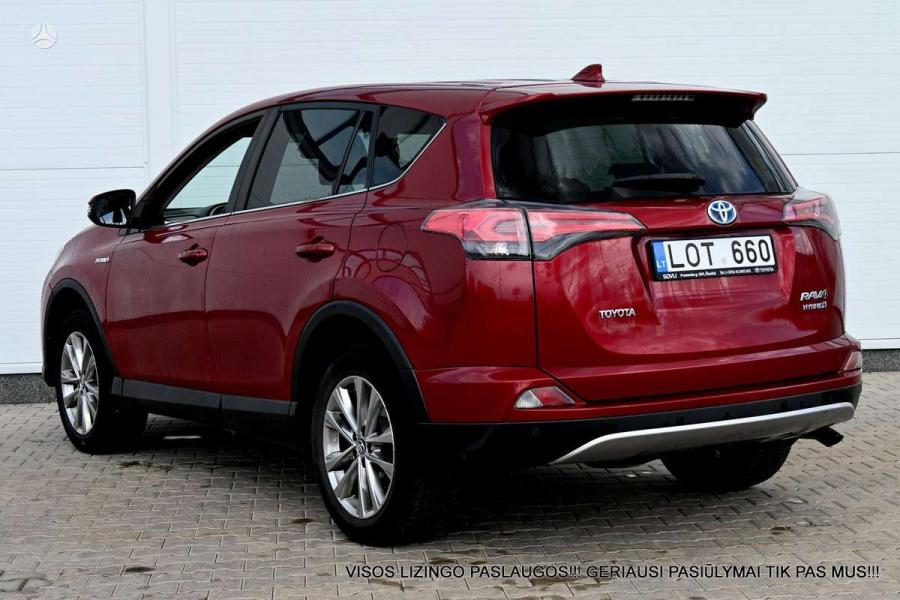 Red Toyota RAV4 2018 in Kretinga, with an engine capacity of 2.49 L and mileage of 154 thousand km for 18999 €, photo 12 on AUTOMOTO.COM.LV