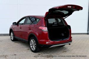 Red Toyota RAV4 2018 in Kretinga, with an engine capacity of 2.49 L and mileage of 154 thousand km for 18999 €, photo 15 on AUTOMOTO.COM.LV