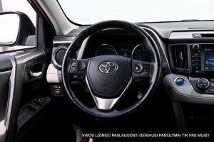 Red Toyota RAV4 2018 in Kretinga, with an engine capacity of 2.49 L and mileage of 154 thousand km for 18999 €, photo 35 on AUTOMOTO.COM.LV