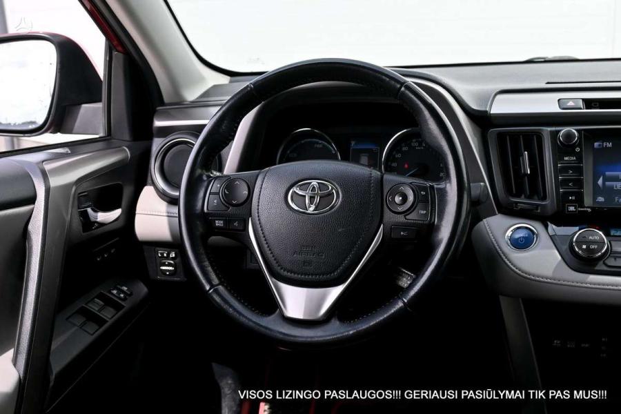 Red Toyota RAV4 2018 in Kretinga, with an engine capacity of 2.49 L and mileage of 154 thousand km for 18999 €, photo 35 on AUTOMOTO.COM.LV