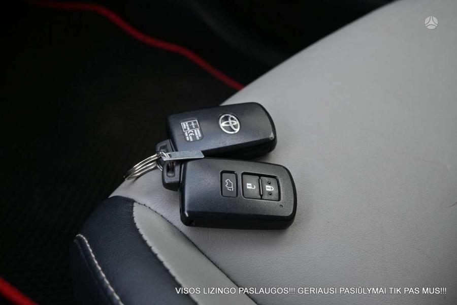 Red Toyota RAV4 2018 in Kretinga, with an engine capacity of 2.49 L and mileage of 154 thousand km for 18999 €, photo 42 on AUTOMOTO.COM.LV