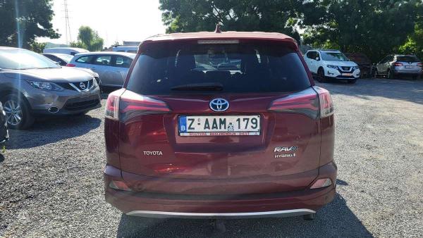 Sarkans Toyota RAV4 2018 Šauļi, ar dzinēja tilpumu 2.49 L un nobraukumu 153 tūkst. km par 18850 €, foto 9 vietnē AUTOMOTO.COM.LV